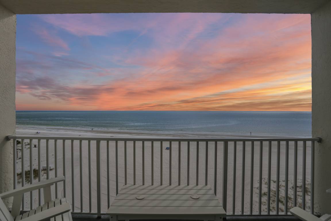 112 M² Condo ∙ 2 Bedrooms ∙ 6 Guests - Madeira Beach, FL