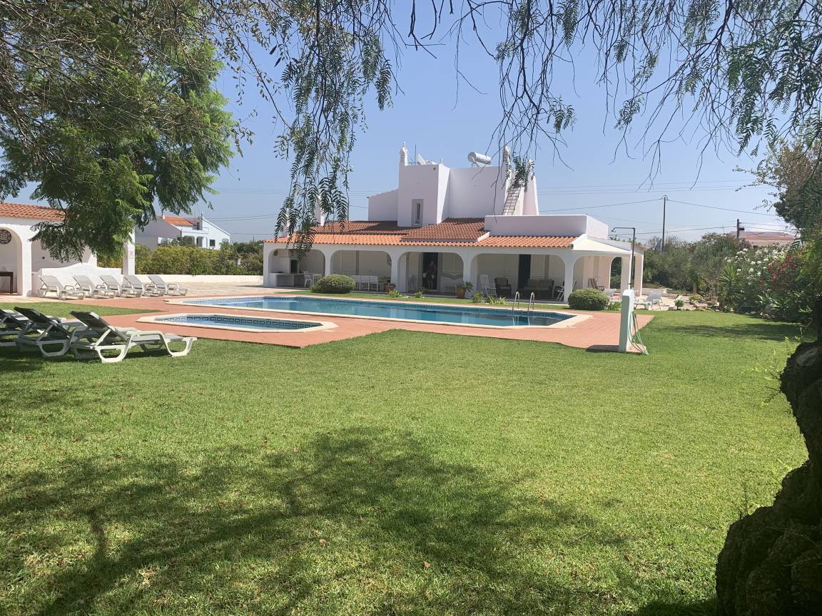 320 M² Villa ∙ 6 Bedrooms ∙ 12 Guests - Faro District