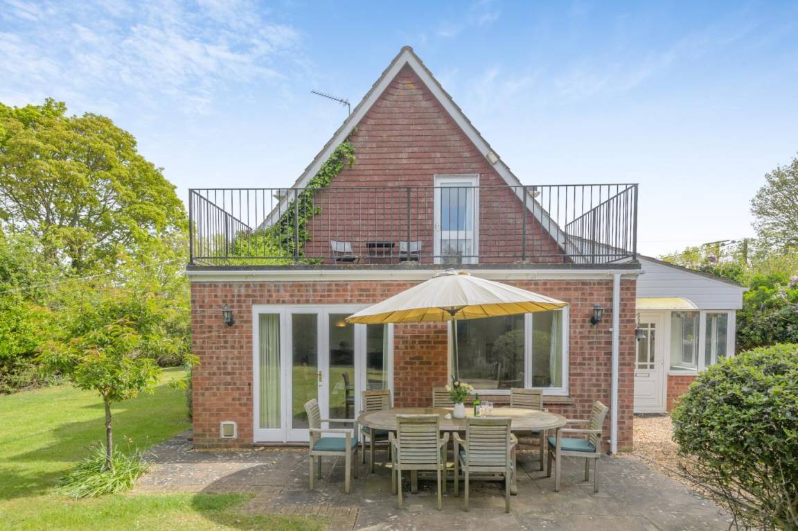 Cottage ∙ 4 Bedrooms ∙ 8 Guests - Hunstanton