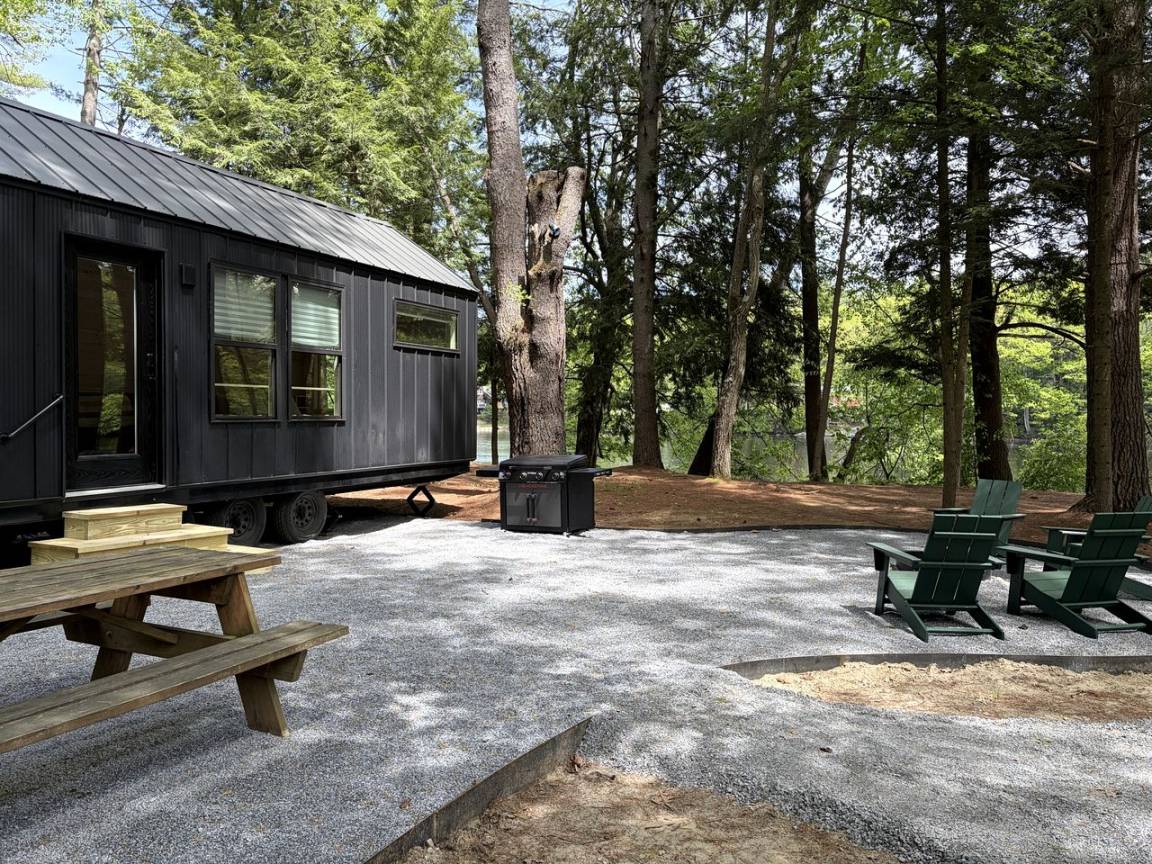 House ∙ 1 Bedroom ∙ 4 Guests - Corinth, NY
