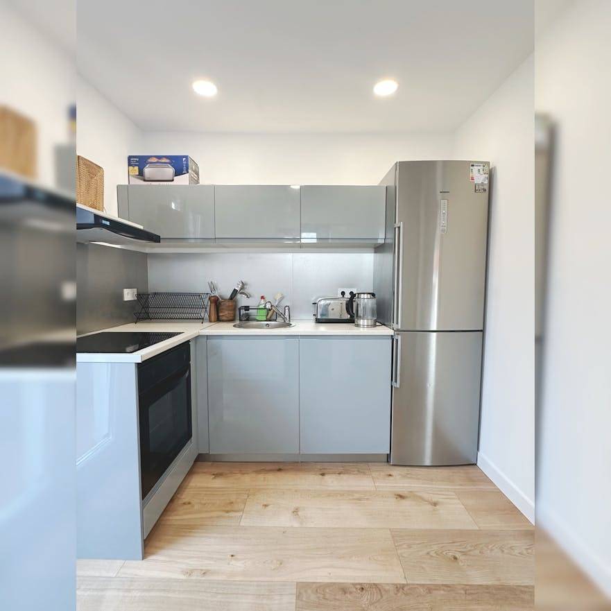 75 M² Apartamento ∙ 2 Habitaciones ∙ 4 Huéspedes - L'Hospitalet de Llobregat