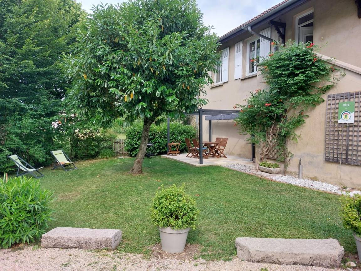 50 M² Gîte ∙ 1 Chambre ∙ 4 Personnes - Ain