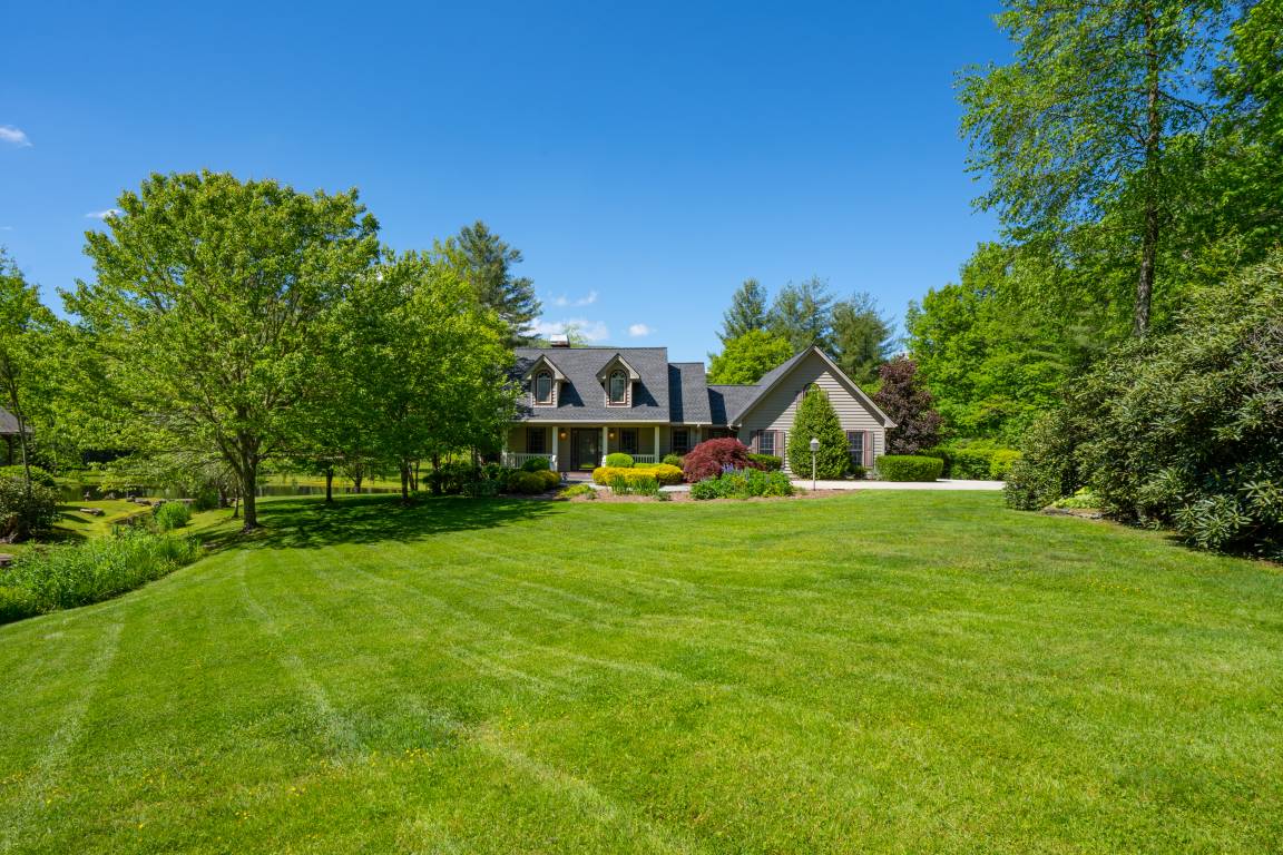 207 M² House ∙ 3 Bedrooms ∙ 6 Guests - Highlands, NC