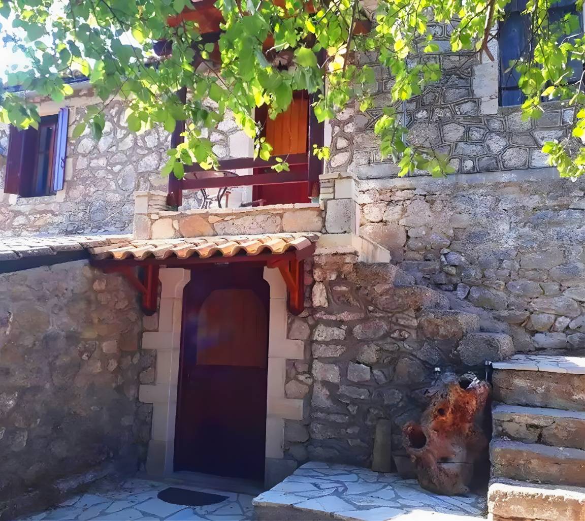 115 M² Cottage ∙ 1 Bedroom ∙ 6 Guests - Greece