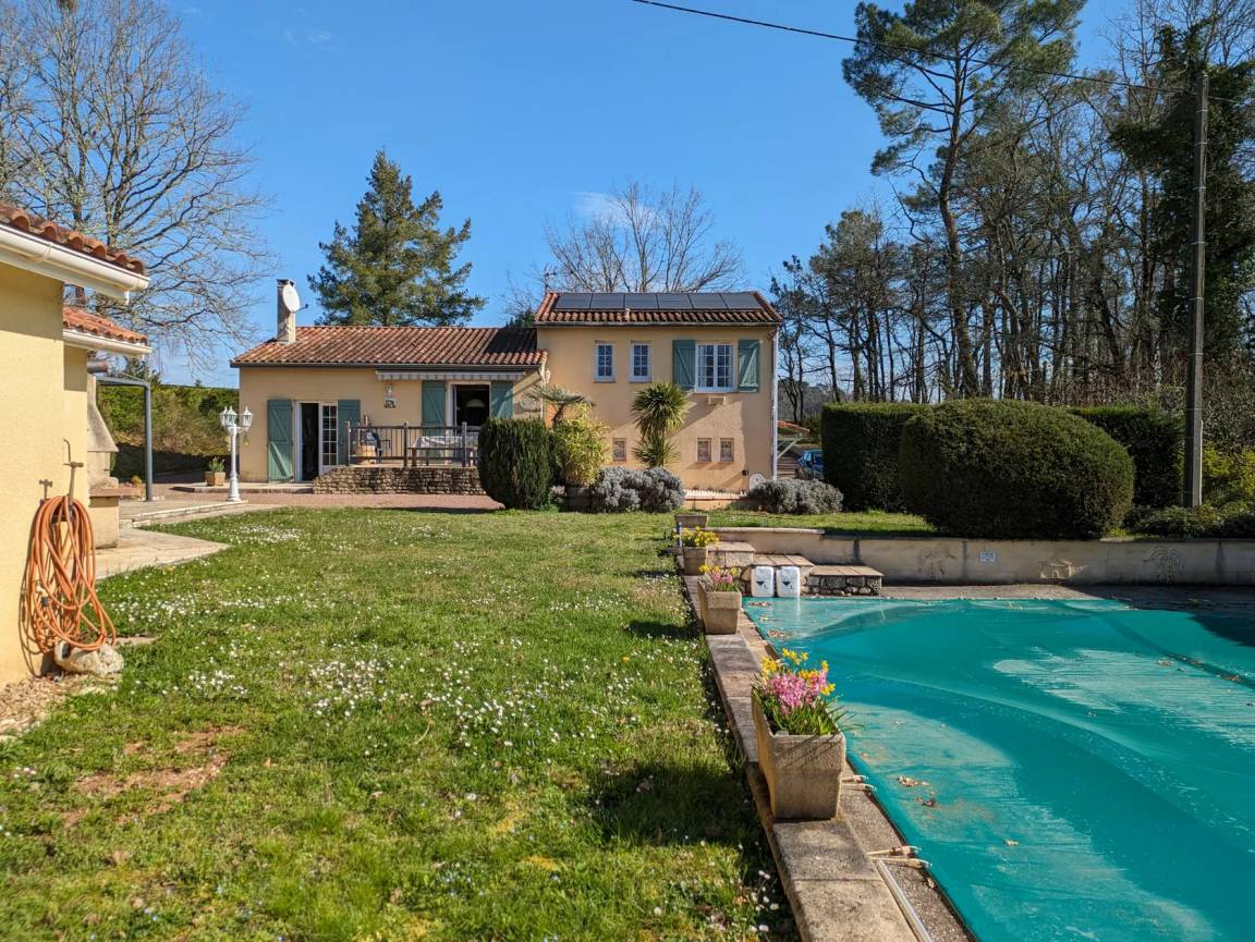 130 M² Maison De Vacances ∙ 4 Chambres ∙ 8 Personnes - Duravel