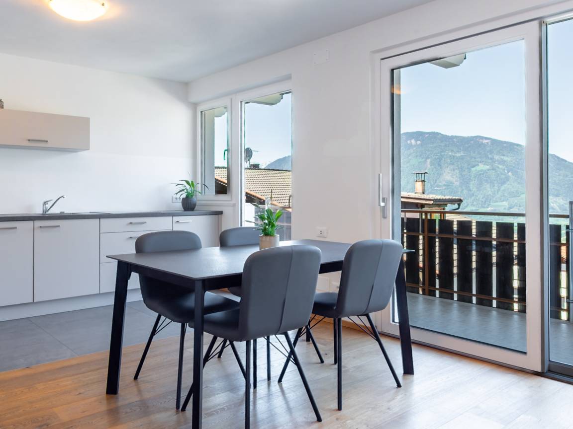 75 M² Ferienwohnung ∙ 2 Schlafzimmer ∙ 4 Gäste - Schenna