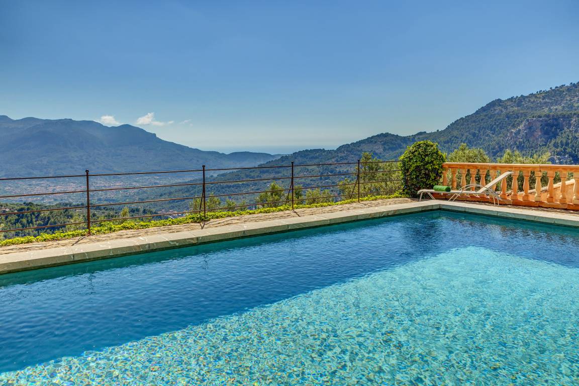 300 M² Finca ∙ 3 Bedrooms ∙ 6 Guests - Fornalutx