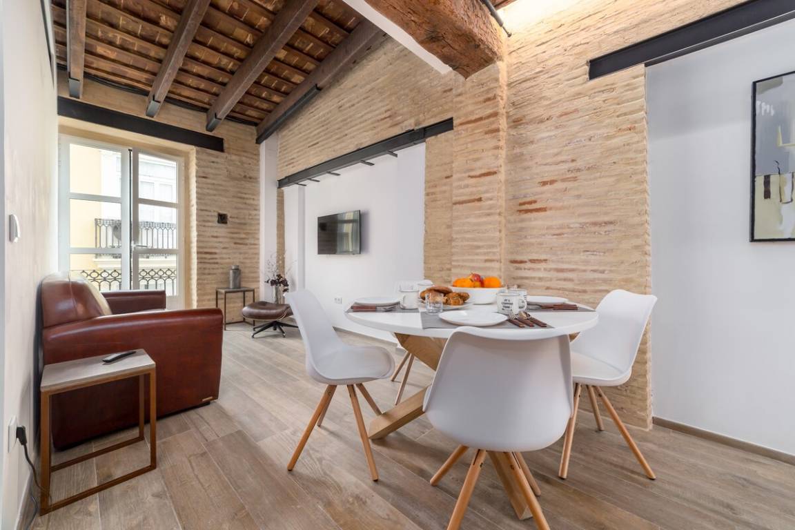 69 M² Huoneisto ∙ 2 Makuuhuonetta ∙ 4 Vierasta - Valence en Espagne
