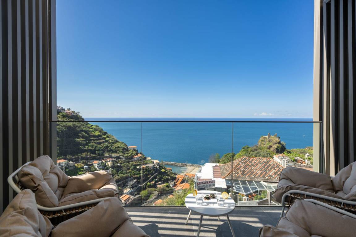 99 M² Apartamento ∙ 2 Quartos ∙ 4 Hóspedes - Estreito da Calheta