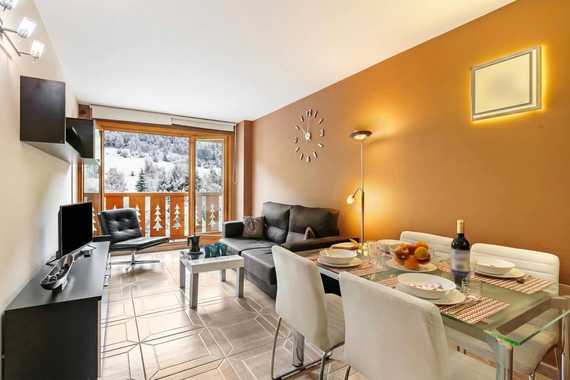 50 M² Apartamento ∙ 1 Habitación ∙ 4 Huéspedes - Andorra