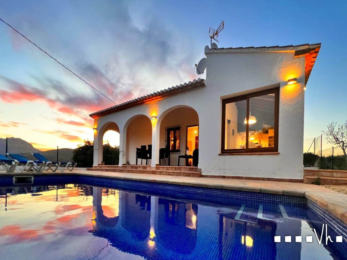 110 M² Villa ∙ 3 Schlafzimmer ∙ 6 Gäste - Benissa
