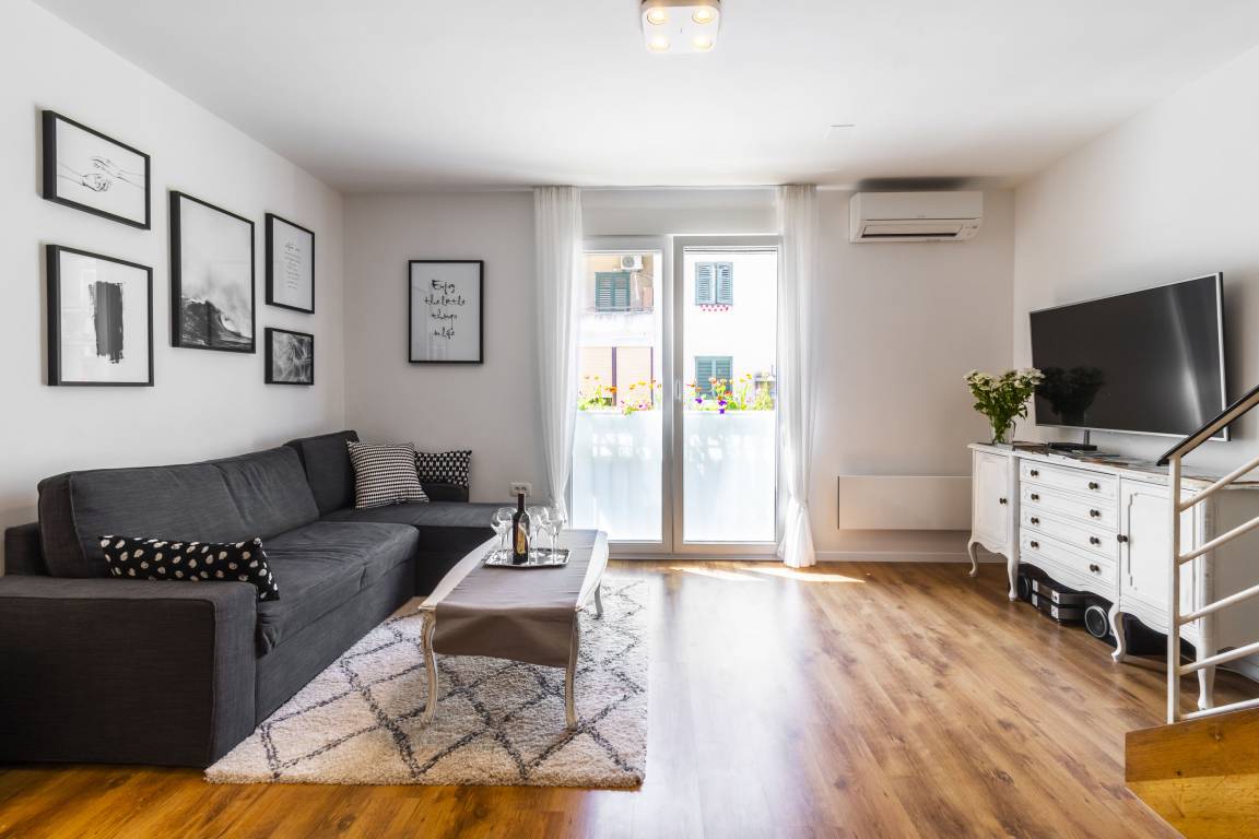 72 M² Apartment ∙ 3 Bedrooms ∙ 6 Guests - Split