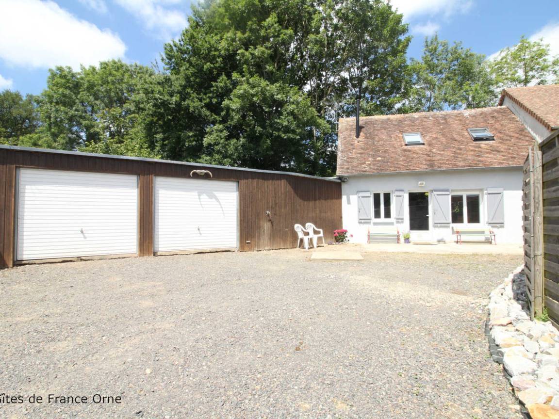 90 M² Cottage ∙ 3 Chambres ∙ 8 Personnes - Alençon