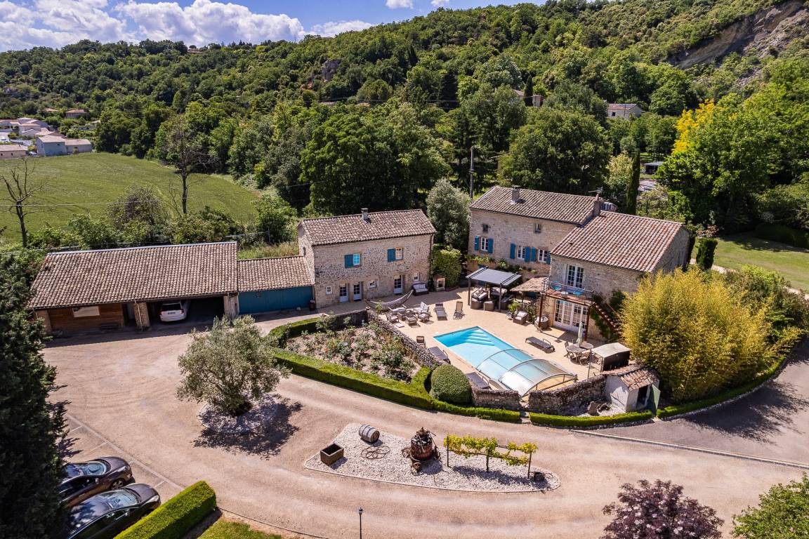 130 M² Ferienhaus ∙ 2 Schlafzimmer ∙ 8 Gäste - Valence