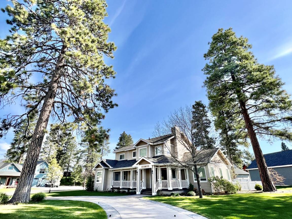 247 M² House ∙ 4 Bedrooms ∙ 12 Guests - Columbia Falls, MT