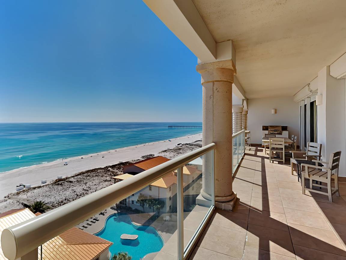 181 M² Condo ∙ 4 Bedrooms ∙ 9 Guests - Pensacola Beach, FL
