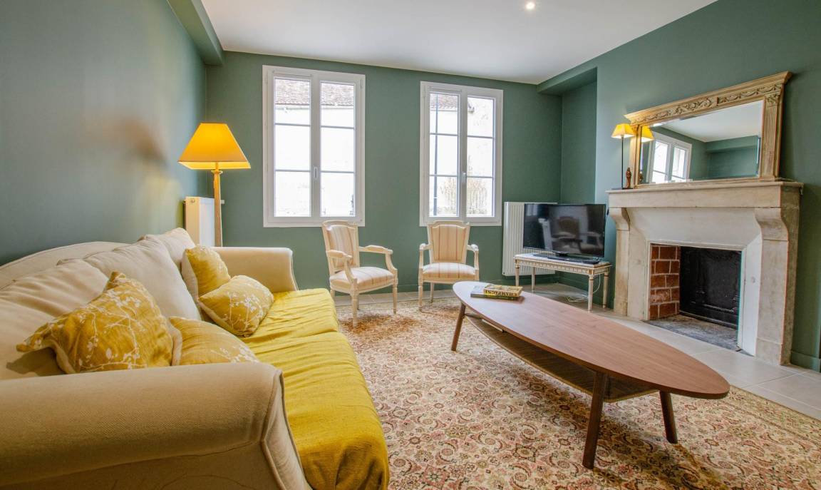 300 M² Gîte ∙ 6 Chambres ∙ 15 Personnes - Bar-sur-Seine