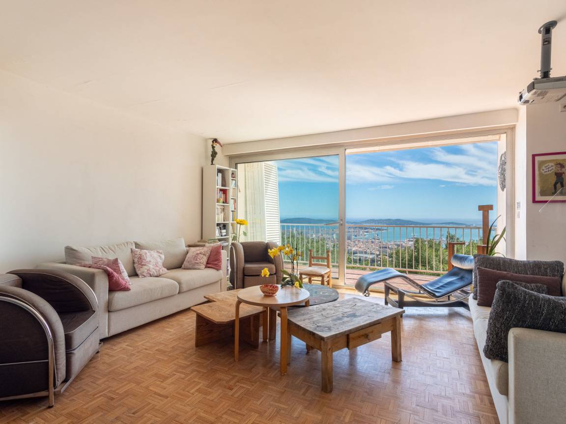 140 M² Talo ∙ 3 Makuuhuonetta ∙ 6 Vierasta - La Seyne-sur-Mer