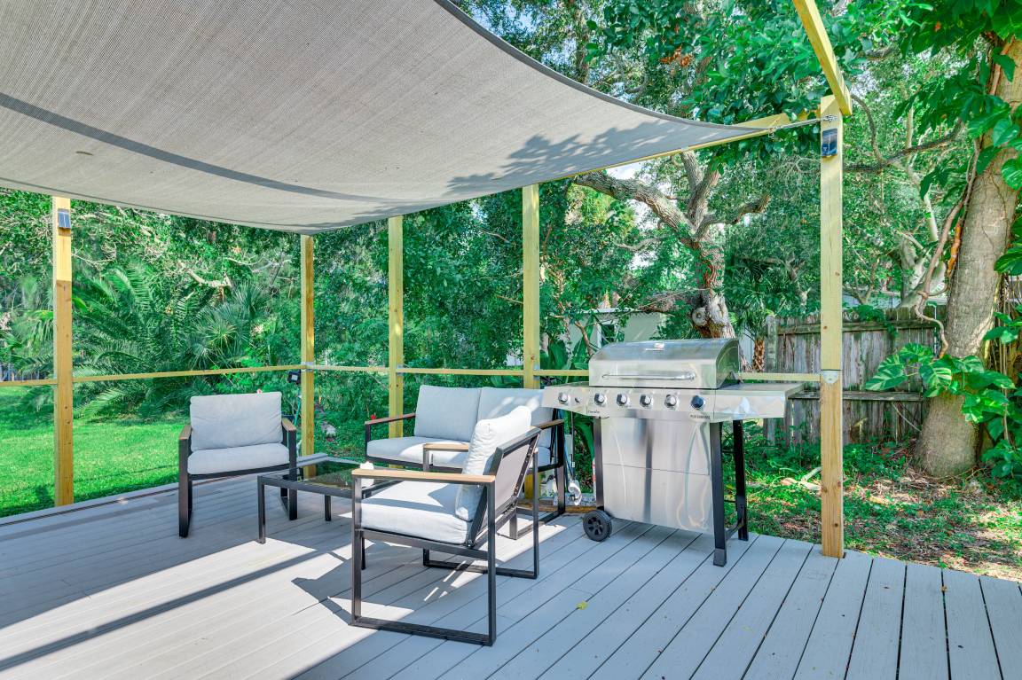 83 M² Cottage ∙ 2 Bedrooms ∙ 6 Guests - Cocoa Beach, FL
