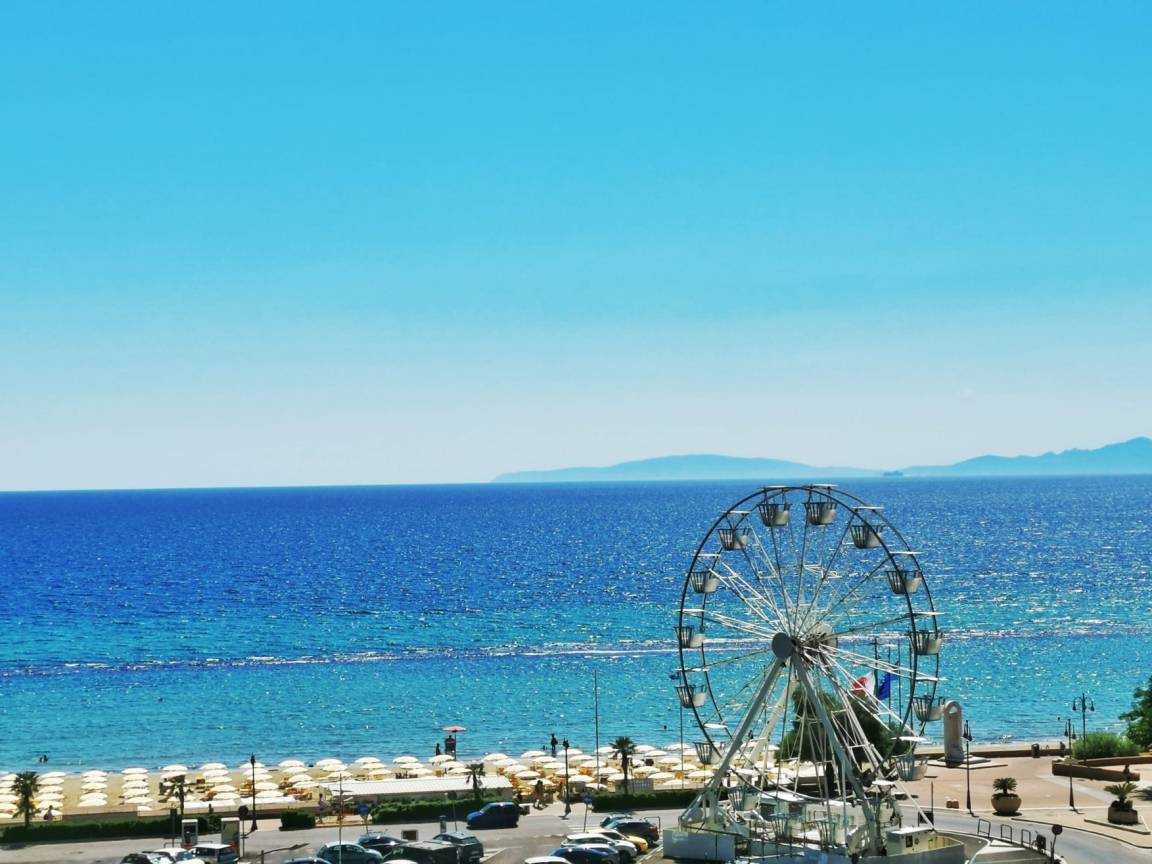 100 M² Apartment ∙ 2 Bedrooms ∙ 5 Guests - Follonica