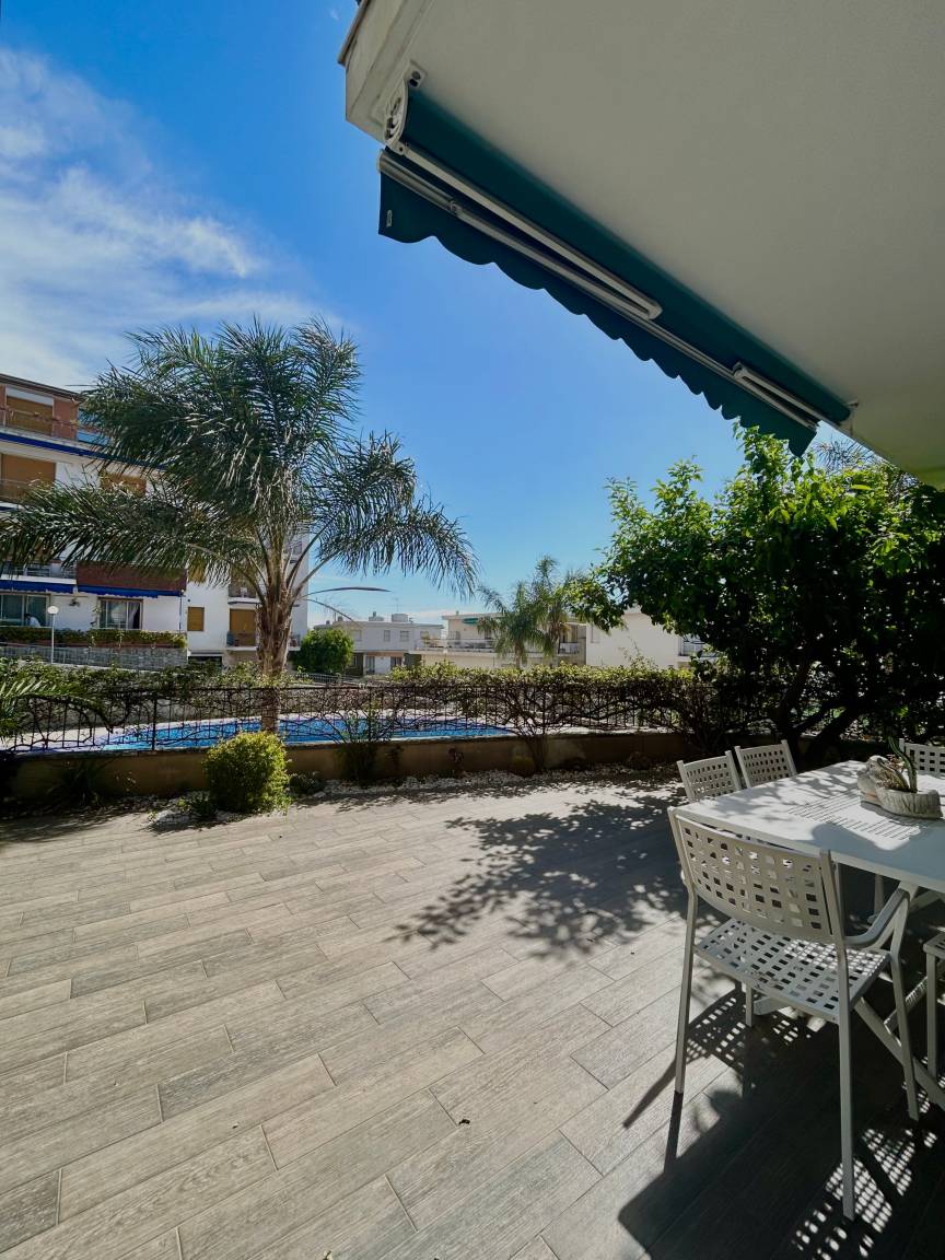 120 M² Apartment ∙ 2 Bedrooms ∙ 4 Guests - Sanremo