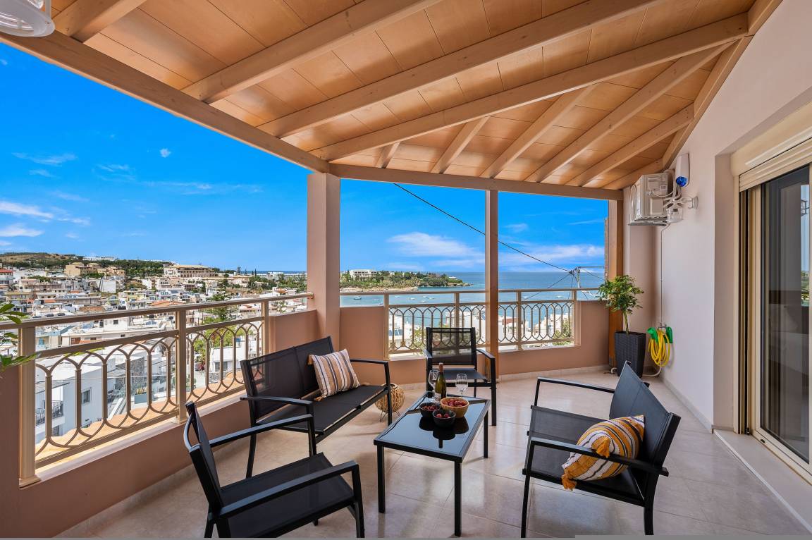 304 M² Villa ∙ 4 Bedrooms ∙ 8 Guests - Heraklion