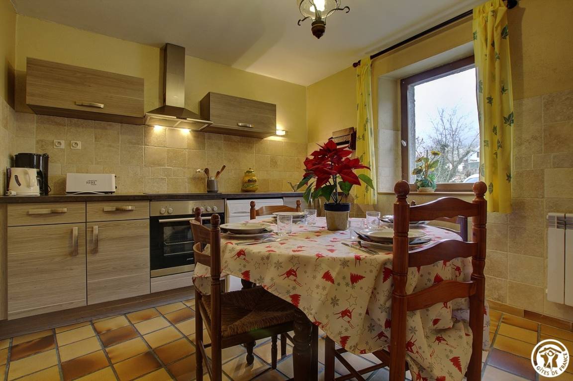 80 M² Gîte ∙ 2 Chambres ∙ 5 Personnes - Ain
