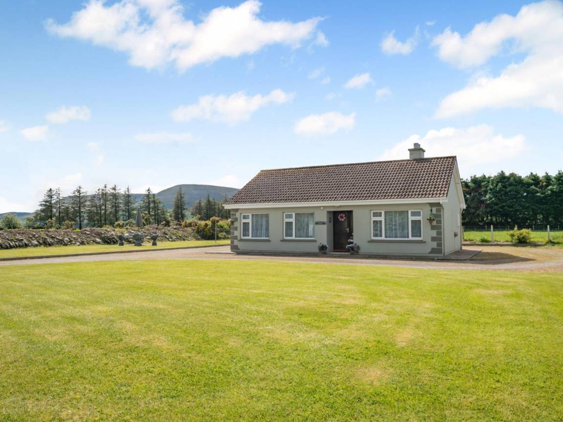 House ∙ 3 Bedrooms ∙ 4 Guests - County Kerry