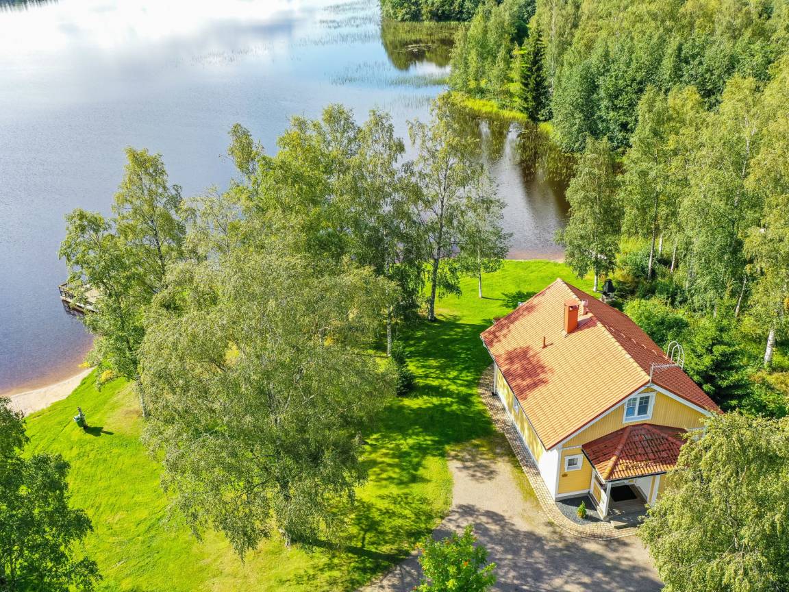 96 M² Talo ∙ 2 Makuuhuonetta ∙ 8 Vierasta - Kaustinen