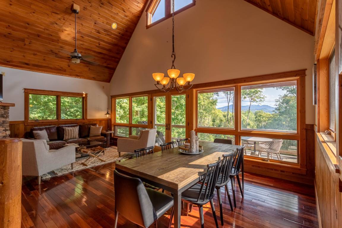 Cabin ∙ 4 Bedrooms ∙ 8 Guests - Banner Elk, NC
