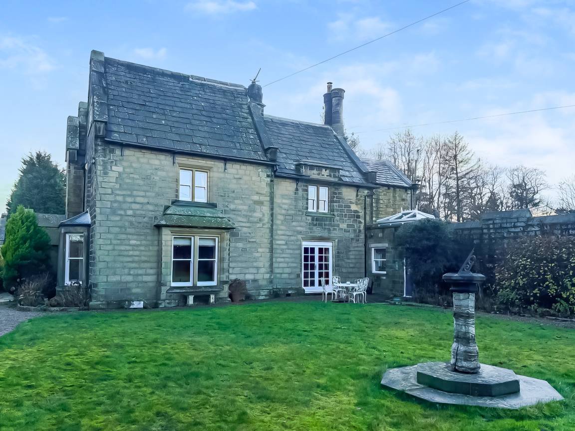 Cottage ∙ 5 Bedrooms ∙ 10 Guests - Bradford