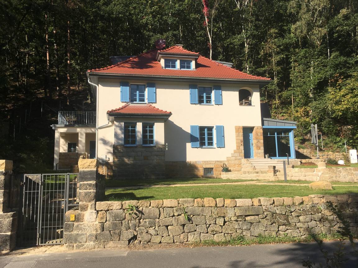 75 M² Ferienwohnung ∙ 2 Schlafzimmer ∙ 4 Gäste - Stadt Wehlen