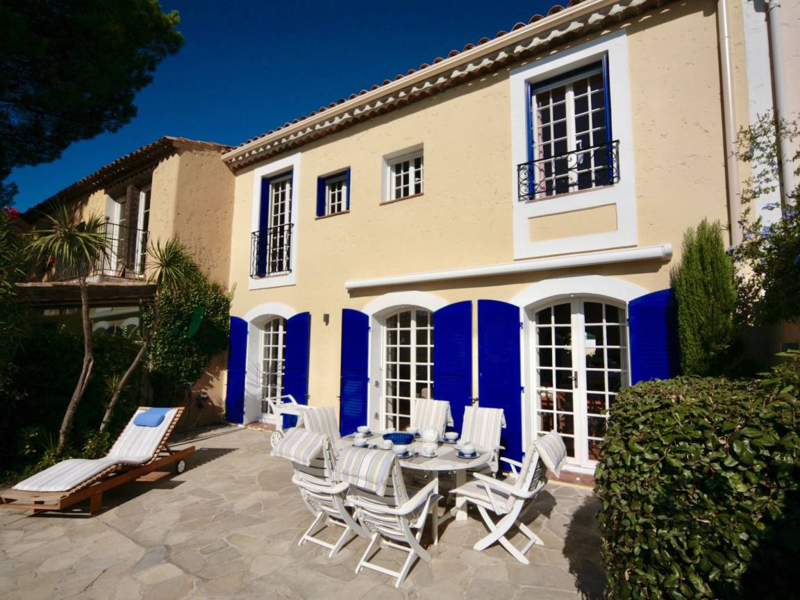 110 M² House ∙ 4 Bedrooms ∙ 8 Guests - Grimaud