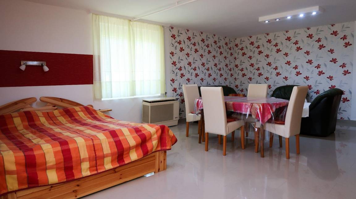 55 M² Apartment ∙ 1 Bedroom ∙ 4 Guests - Zalakaros