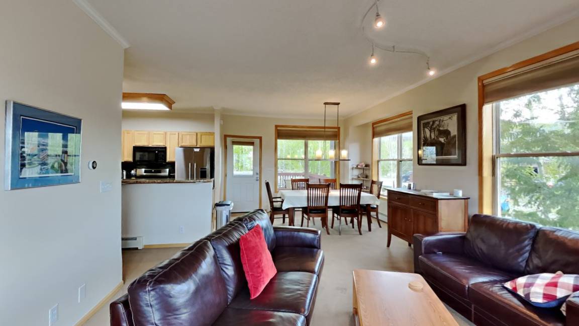 124 M² House ∙ 2 Bedrooms ∙ 4 Guests - Frisco, CO