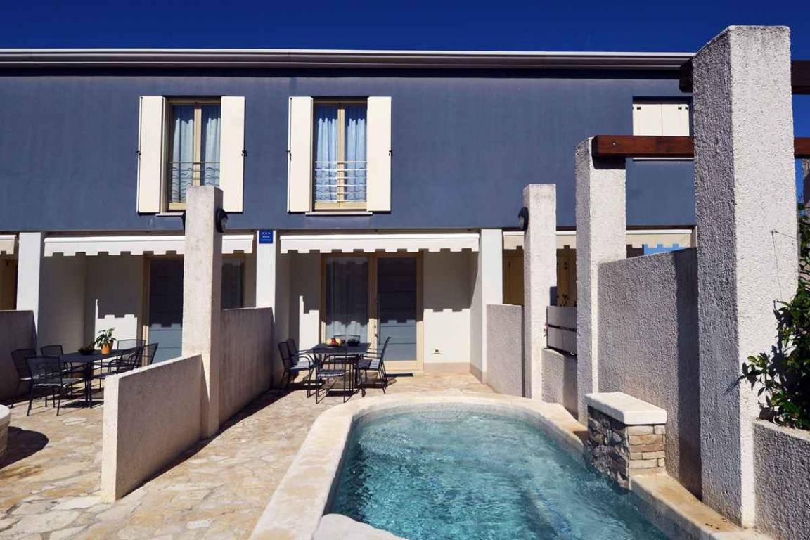 83 M² House ∙ 3 Bedrooms ∙ 6 Guests - Banjole