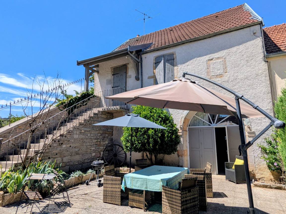 140 M² Cottage ∙ 4 Chambres ∙ 12 Personnes - Dijon