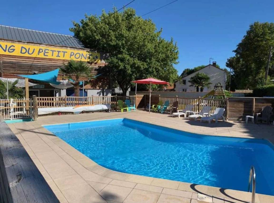 28 M² Camping ∙ 2 Chambres ∙ 6 Personnes - Marennes