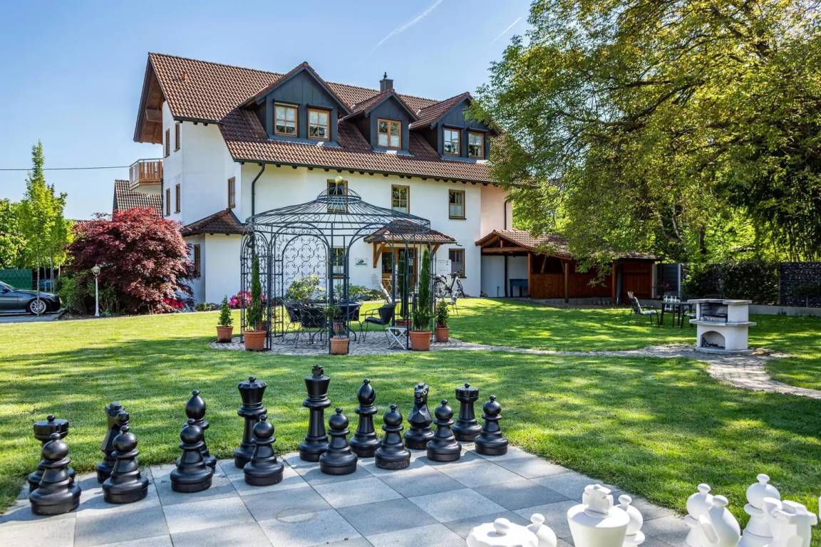 52 M² Apartment ∙ 1 Bedroom ∙ 4 Guests - Meersburg