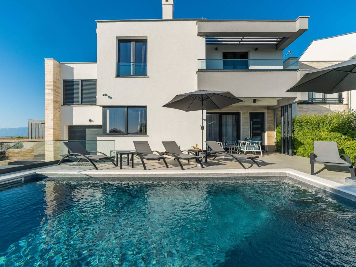103 M² Ferienhaus ∙ 3 Schlafzimmer ∙ 6 Gäste - Nin