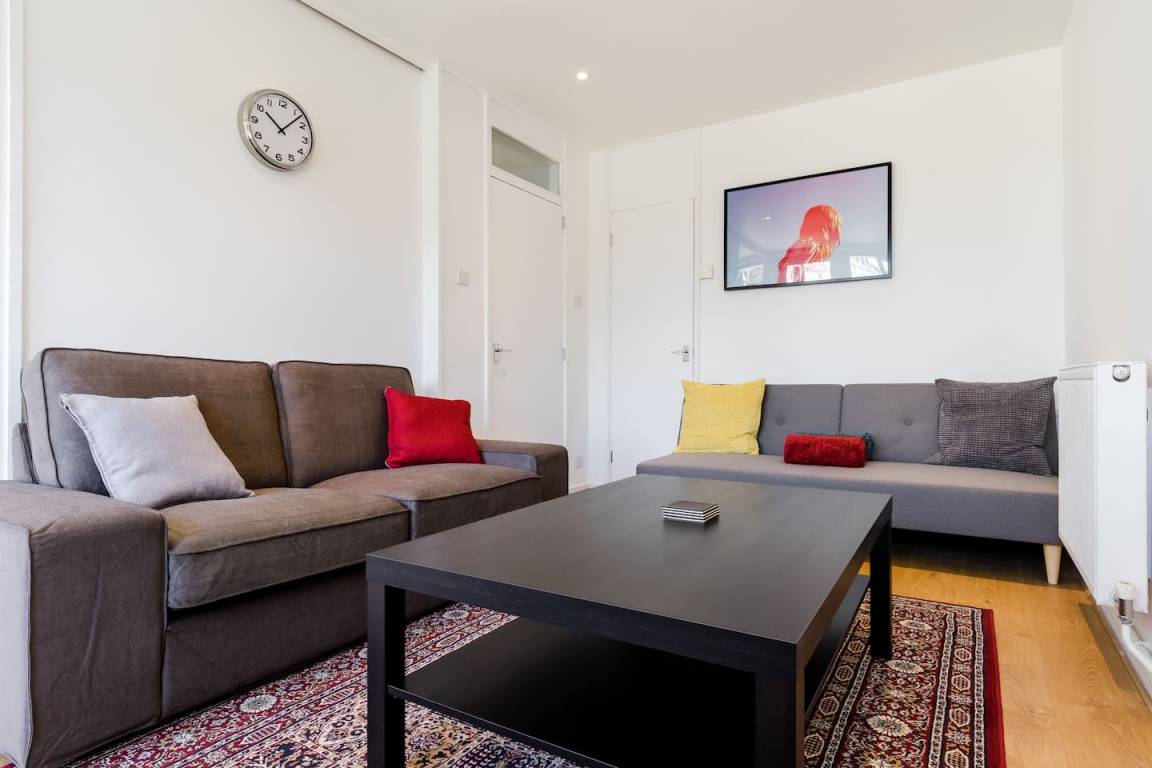135 M² Apartment ∙ 4 Bedrooms ∙ 8 Guests - London, UK