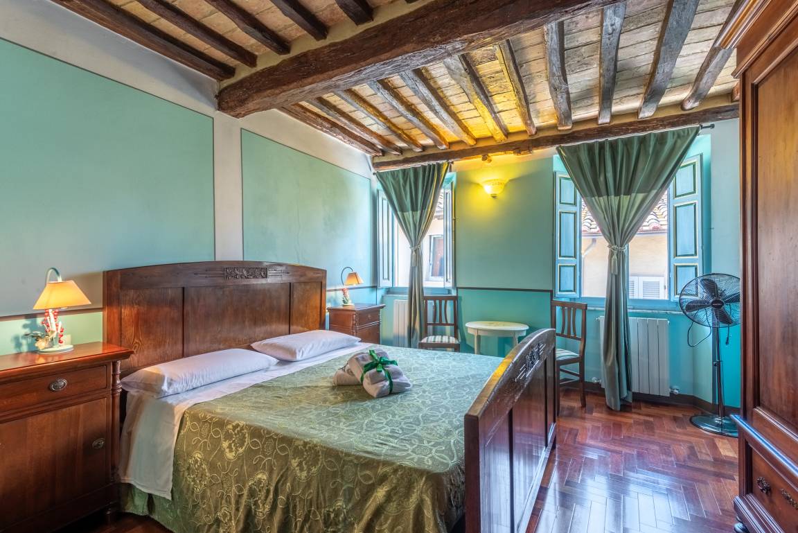 18 M² Bed And Breakfast ∙ 4 Bedrooms ∙ 2 Guests - Montalcino