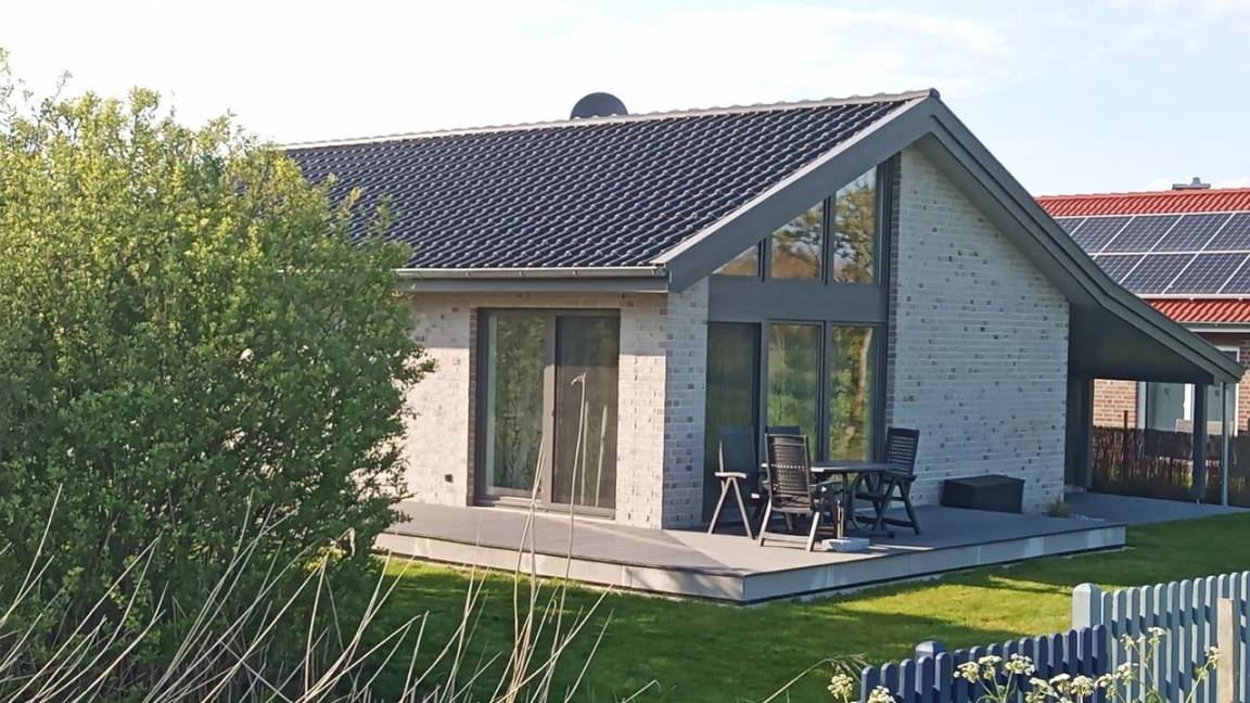 83 M² Ferienhaus ∙ 2 Schlafzimmer ∙ 5 Gäste - Stadland
