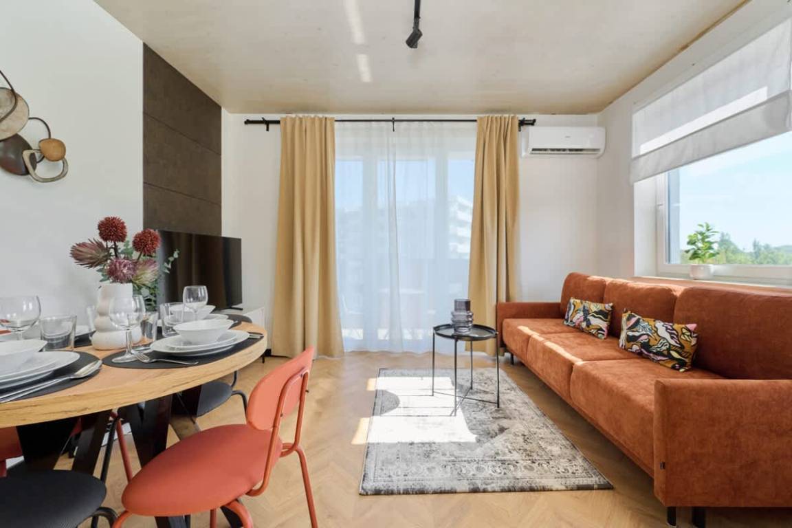 50 M² Apartment ∙ 2 Bedrooms ∙ 6 Guests - Poznań