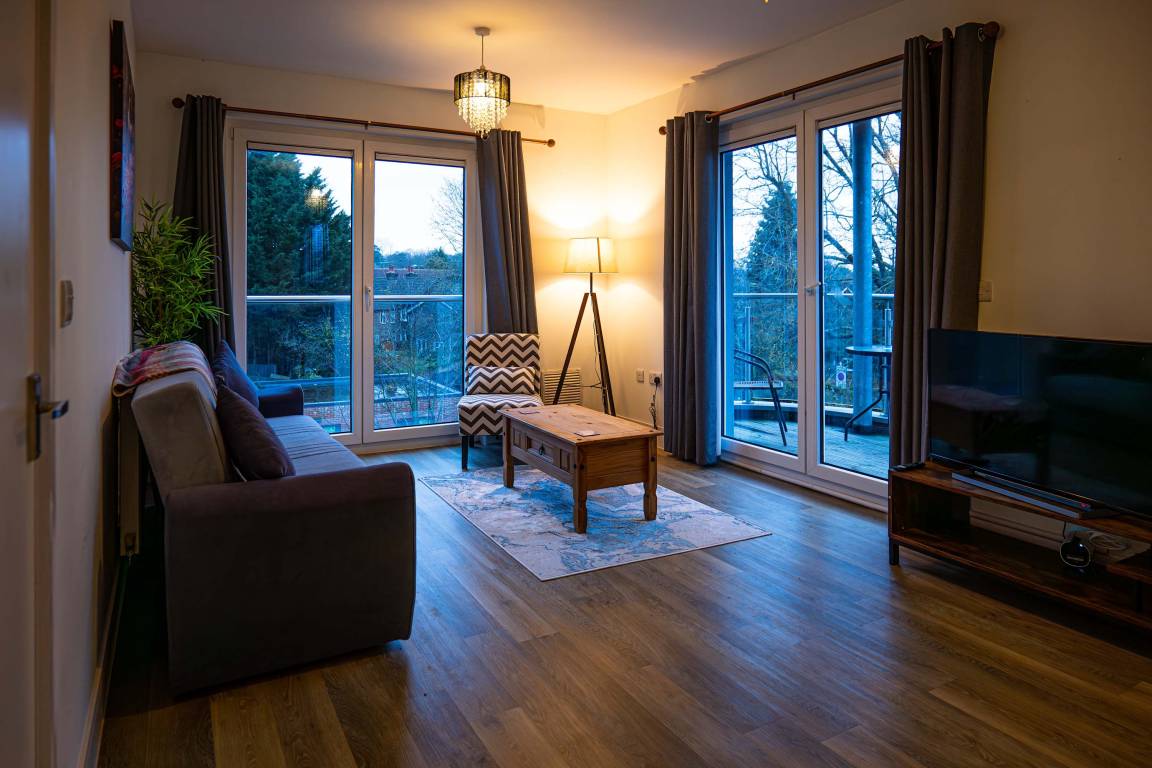 74 M² Apartment ∙ 2 Bedrooms ∙ 4 Guests - Dorking