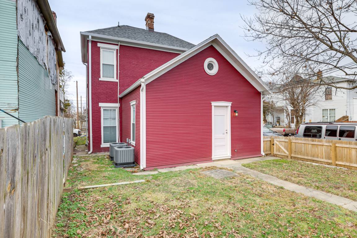 362 M² House ∙ 4 Bedrooms ∙ 13 Guests - Northridge, OH