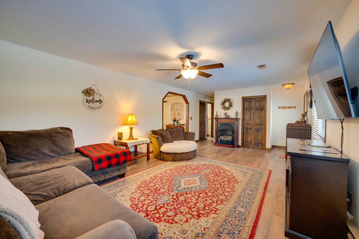 167 M² Ferienhaus ∙ 3 Schlafzimmer ∙ 6 Gäste - New Plymouth, OH