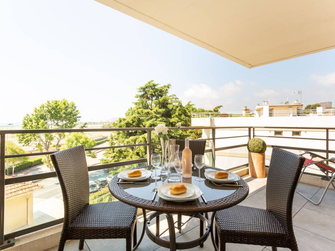75 M² Apartment ∙ 2 Bedrooms ∙ 4 Guests - Cagnes-sur-Mer