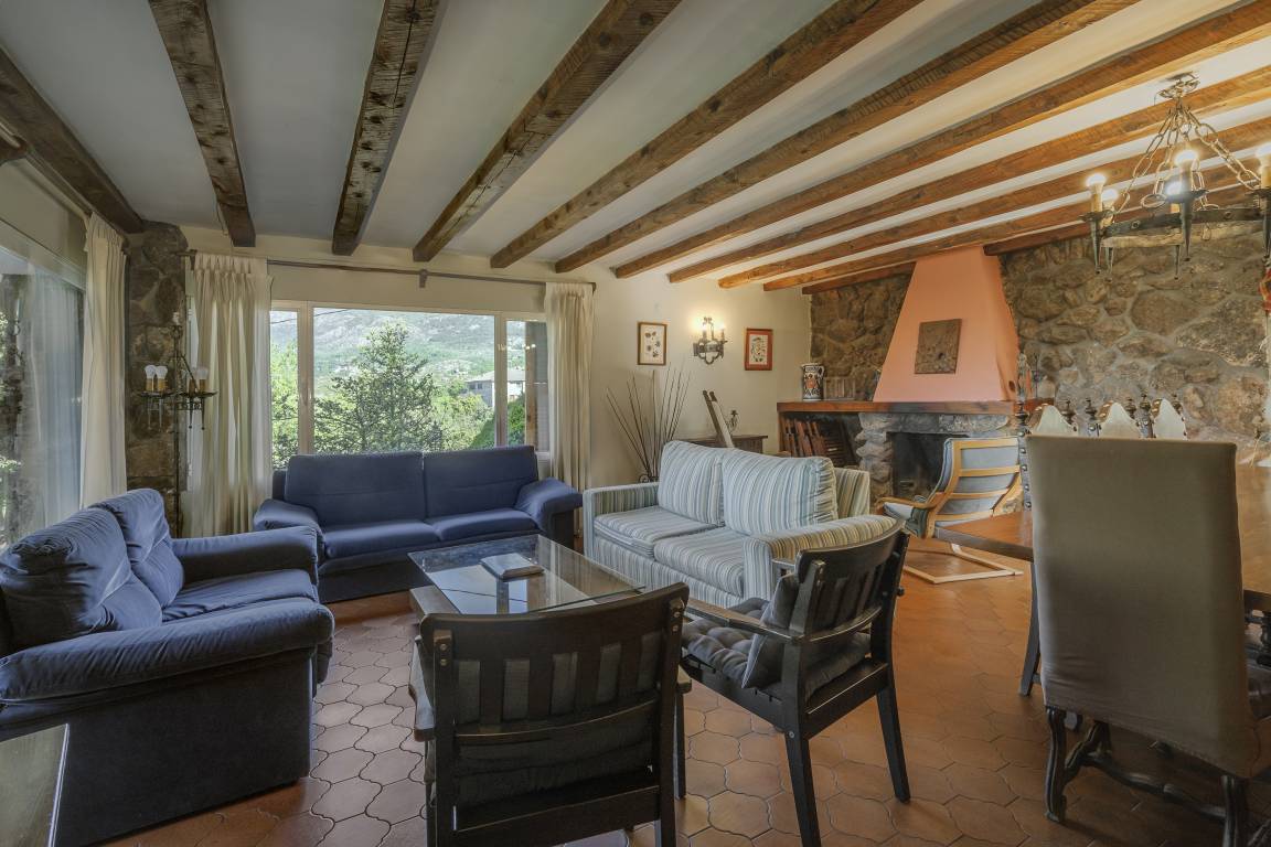 350 M² Casa ∙ 6 Habitaciones ∙ 14 Huéspedes - Guadalix de la Sierra