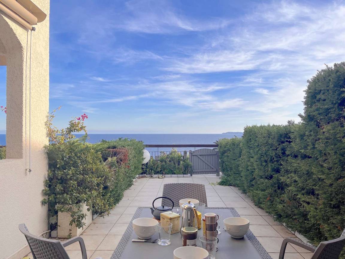 30 M² Appartement ∙ 1 Chambre ∙ 4 Personnes - Le Lavandou